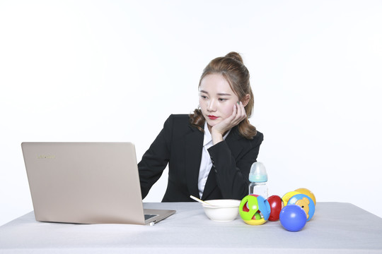 平衡工作与家庭摄影图片女性女人人物百态摄影汇图网